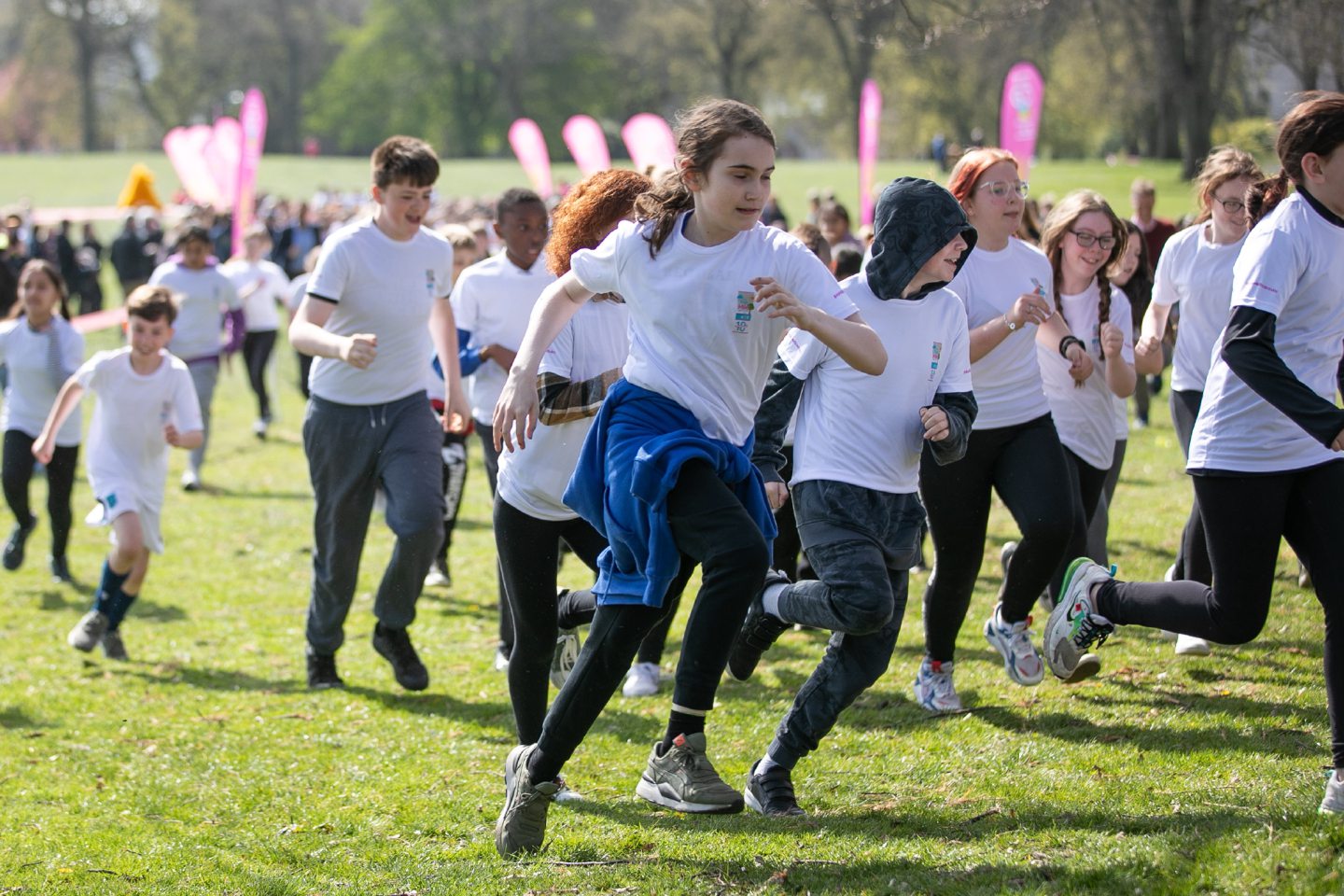 Hundreds of Dundee pupils help celebrate The Daily Mile's 10th birthday