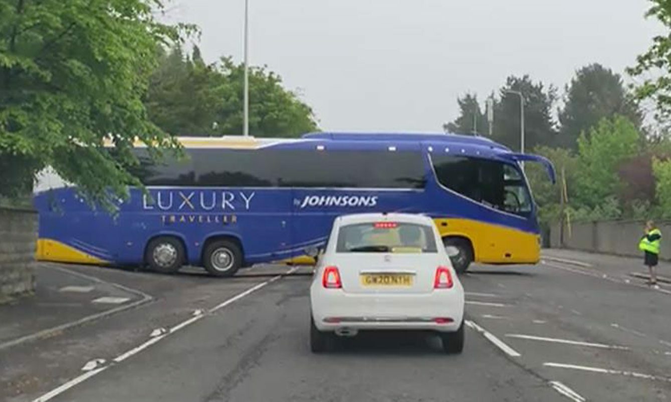 Watch as huge bus gets stuck on Perth Road in Dundee