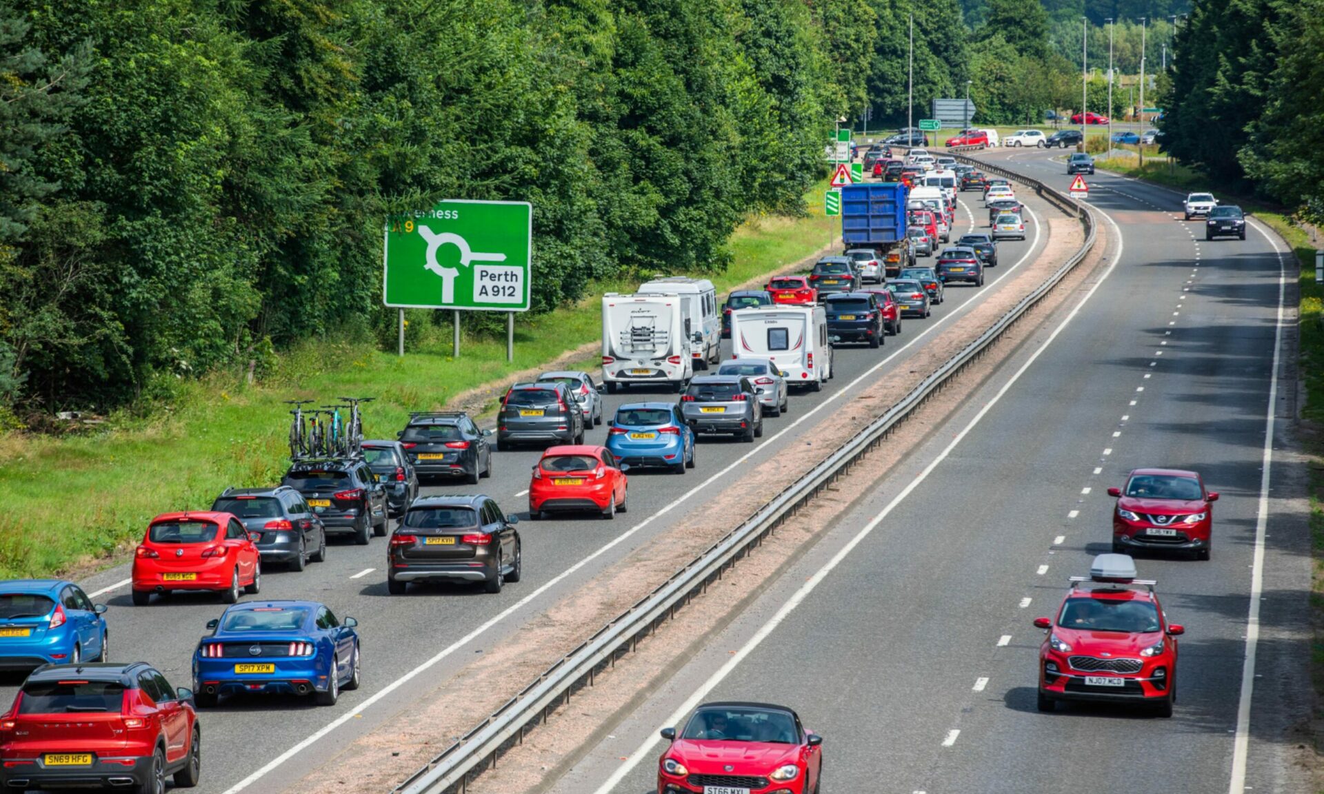 Inveralmond Roundabout: Delays due to roadworks on A9 in Perth