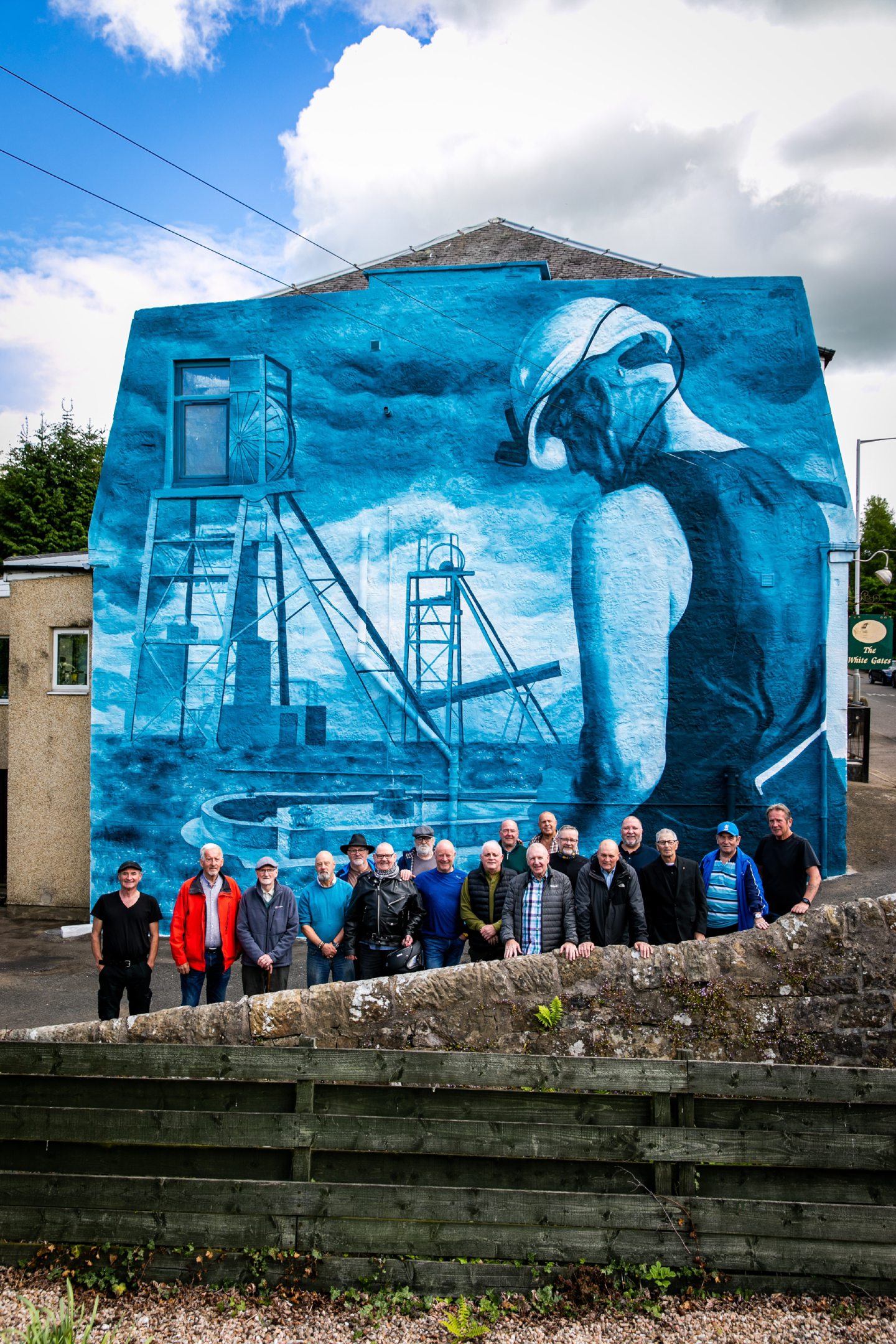 30ft mural on pub wall honours Comrie's mining history