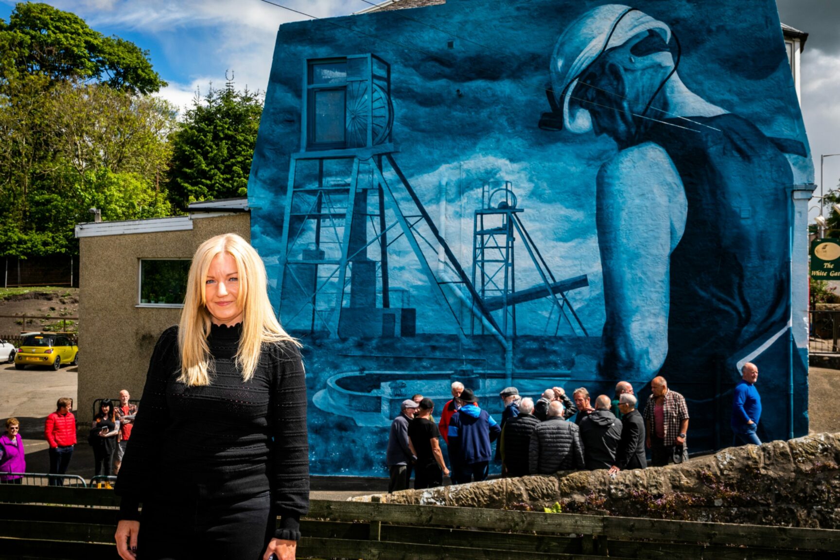 30ft mural on pub wall honours Comrie's mining history