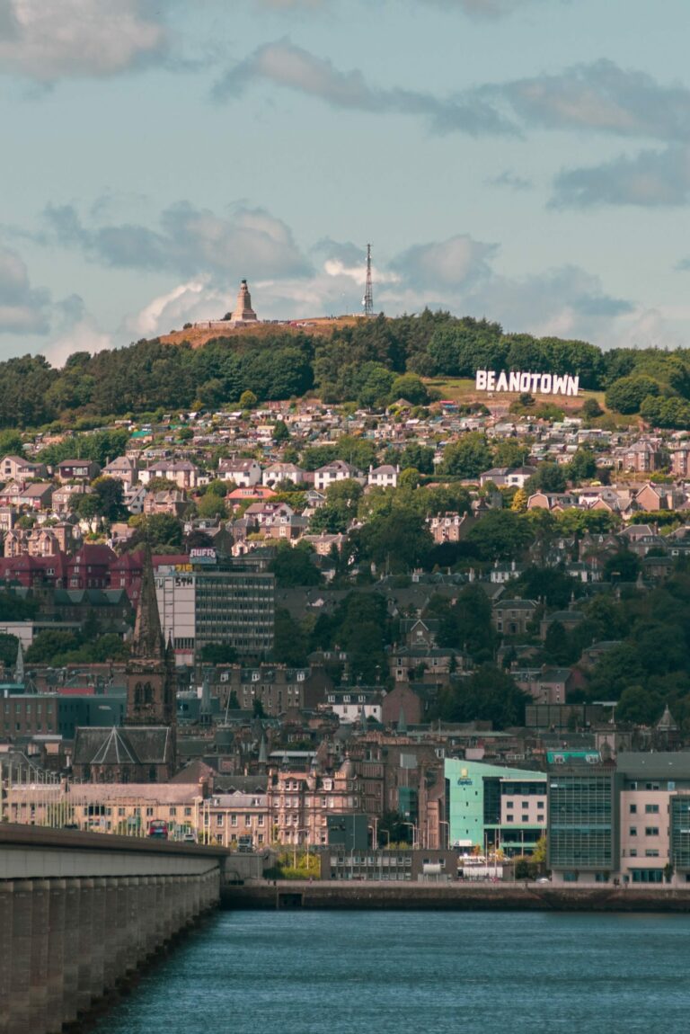 Dundee 'renamed' Beanotown as Hollywood-style sign unveiled