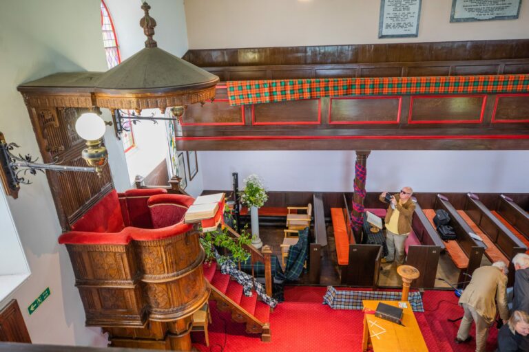 Angus kirk hosts final service after 188 years of worship