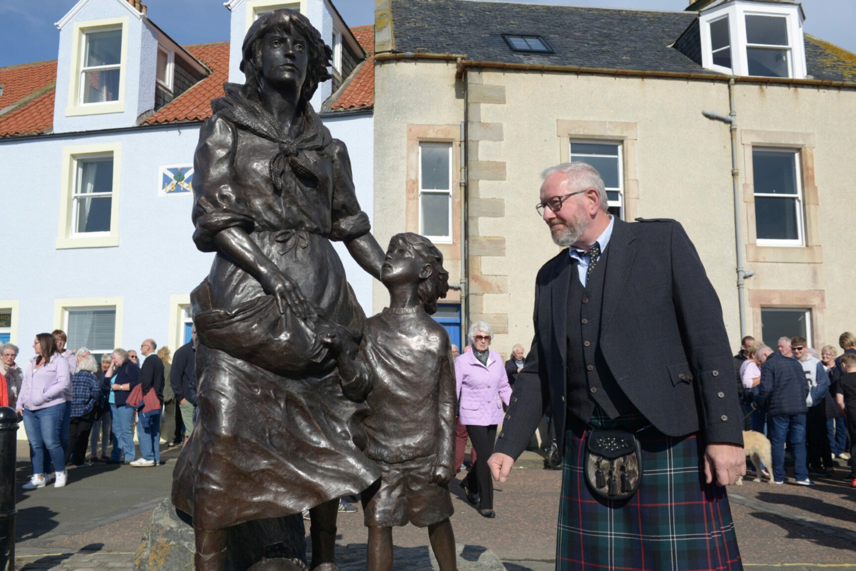 11 weird and wonderful statues in Fife