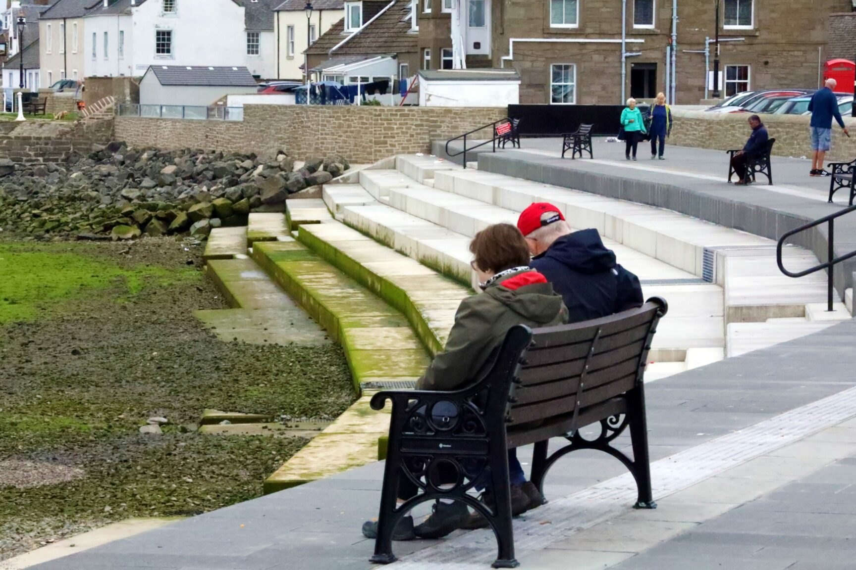 'Slime' path slip hazard causes concern at Broughty Ferry walkway