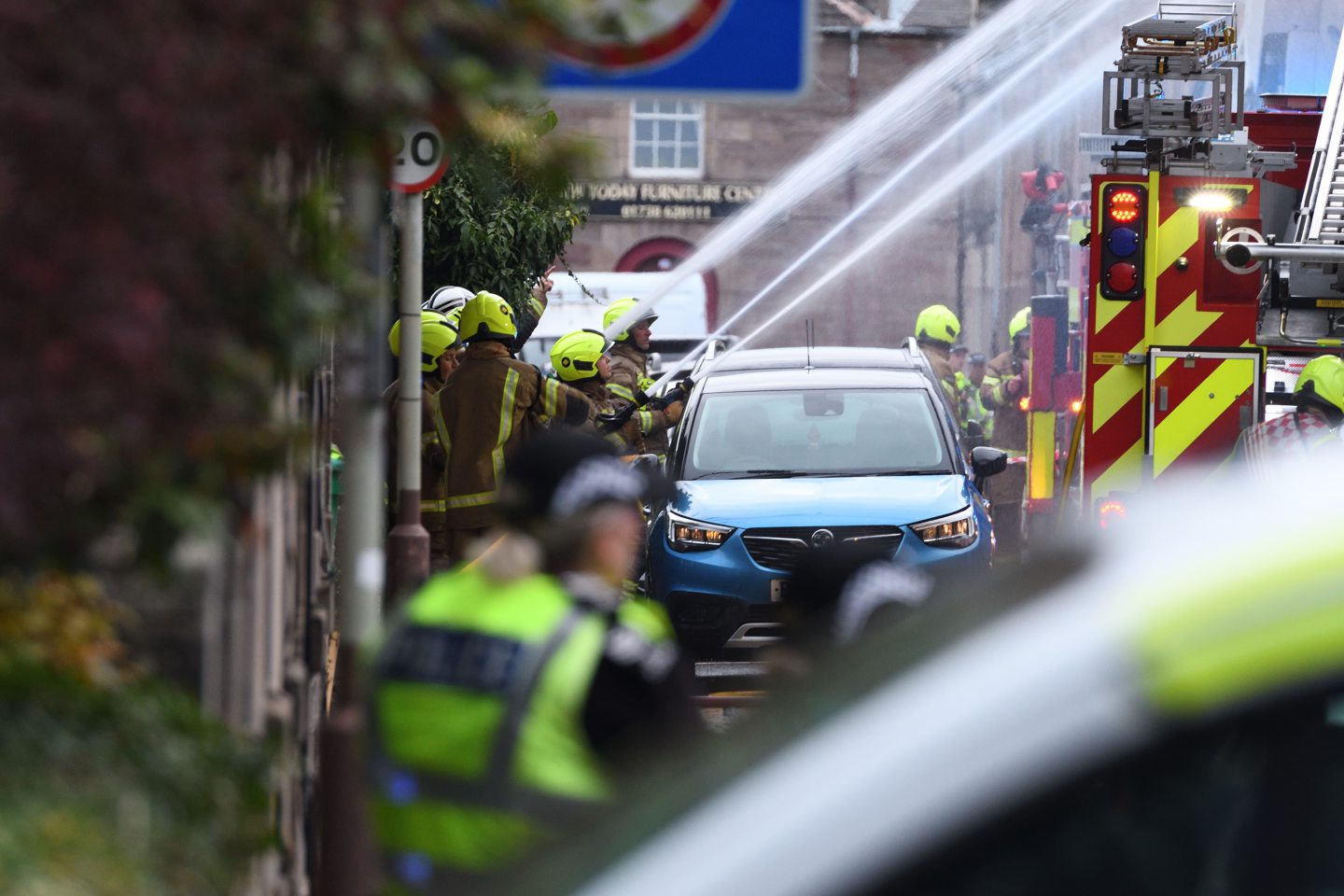 James Street: Perth residents hail 'hero' who raised alarm over fire