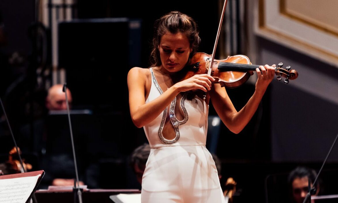 REVIEW: Benedetti and Swedish soprano both had me spellbound - The Courier