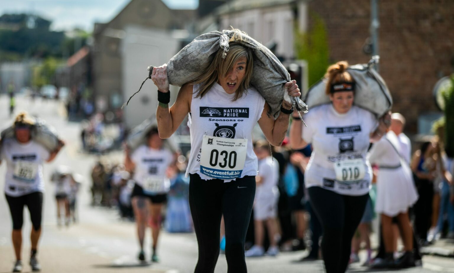 Red Hot Chilli Pipers rock Kelty Coal Carrying Championship