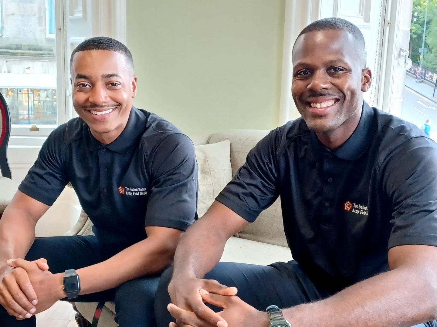 VIDEO: Fife singer Cammy Barnes 'trumps' his piper father at Royal ...