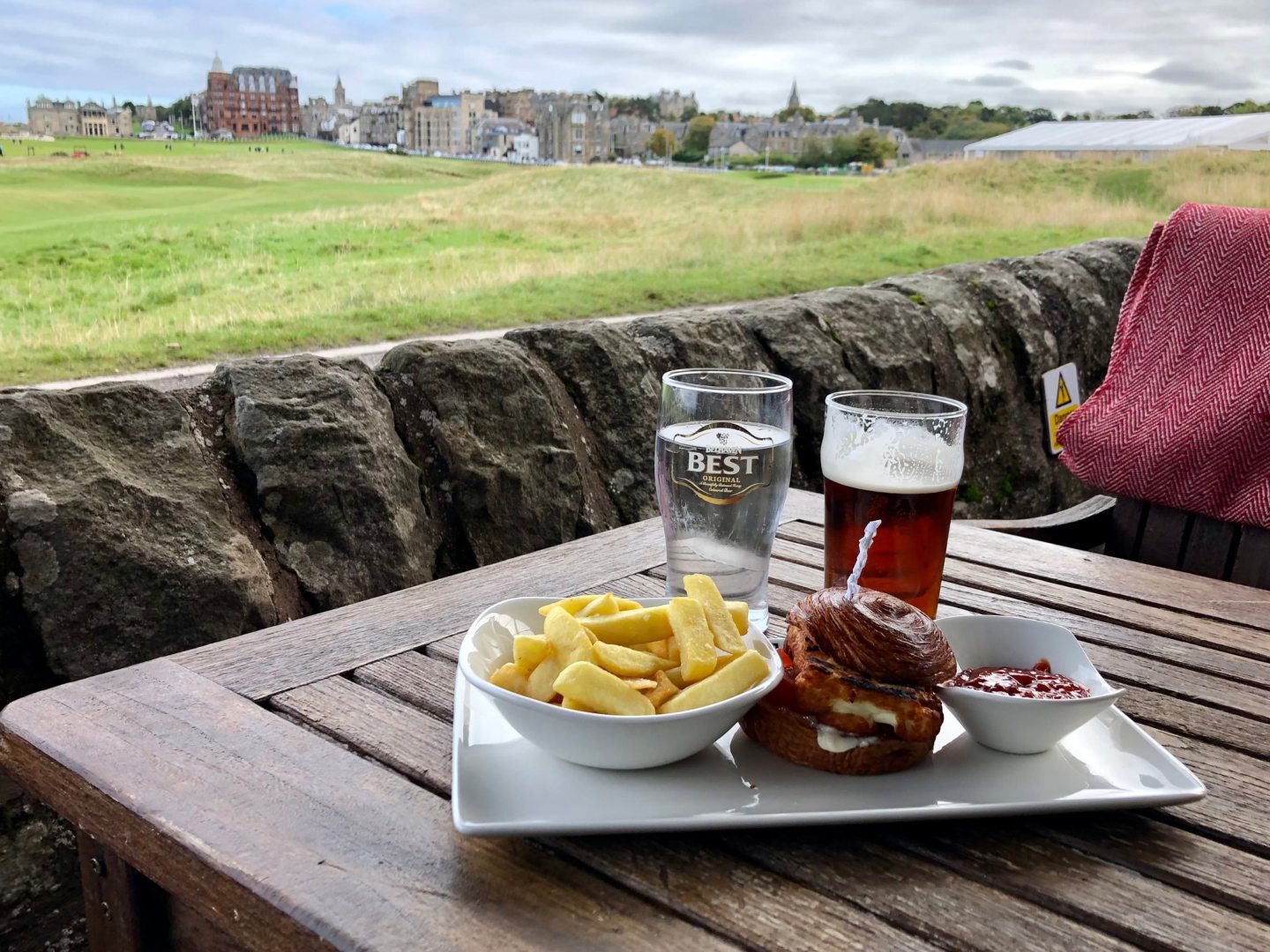9 pubs to visit in St Andrews for food