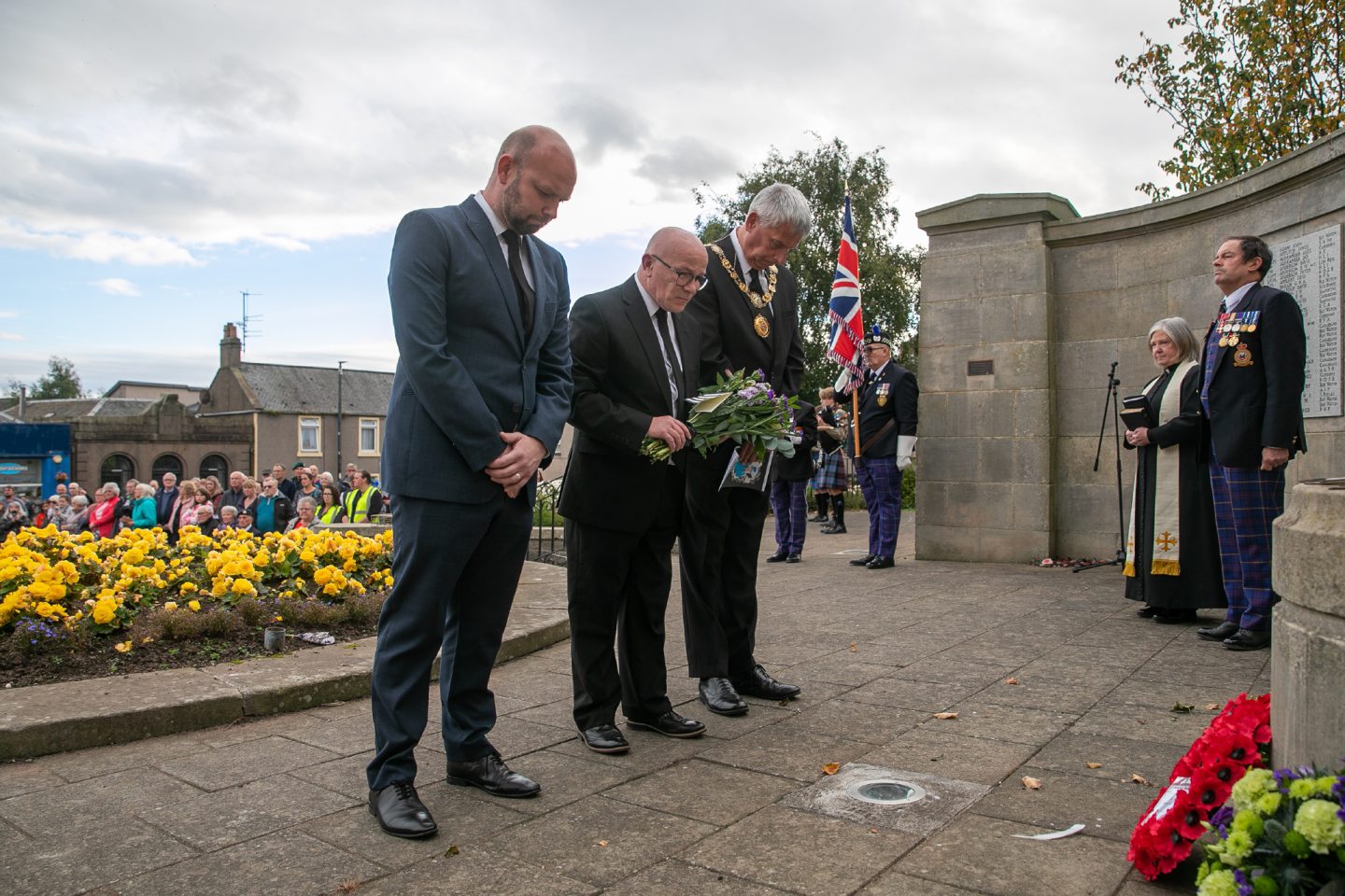 IN PICTURES: Carnoustie Scouts and Guides honour the Queen