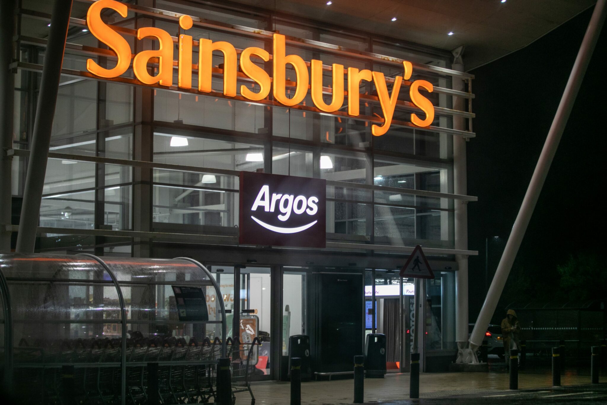 Argos to close Dundee Overgate shop in festive jobs blow