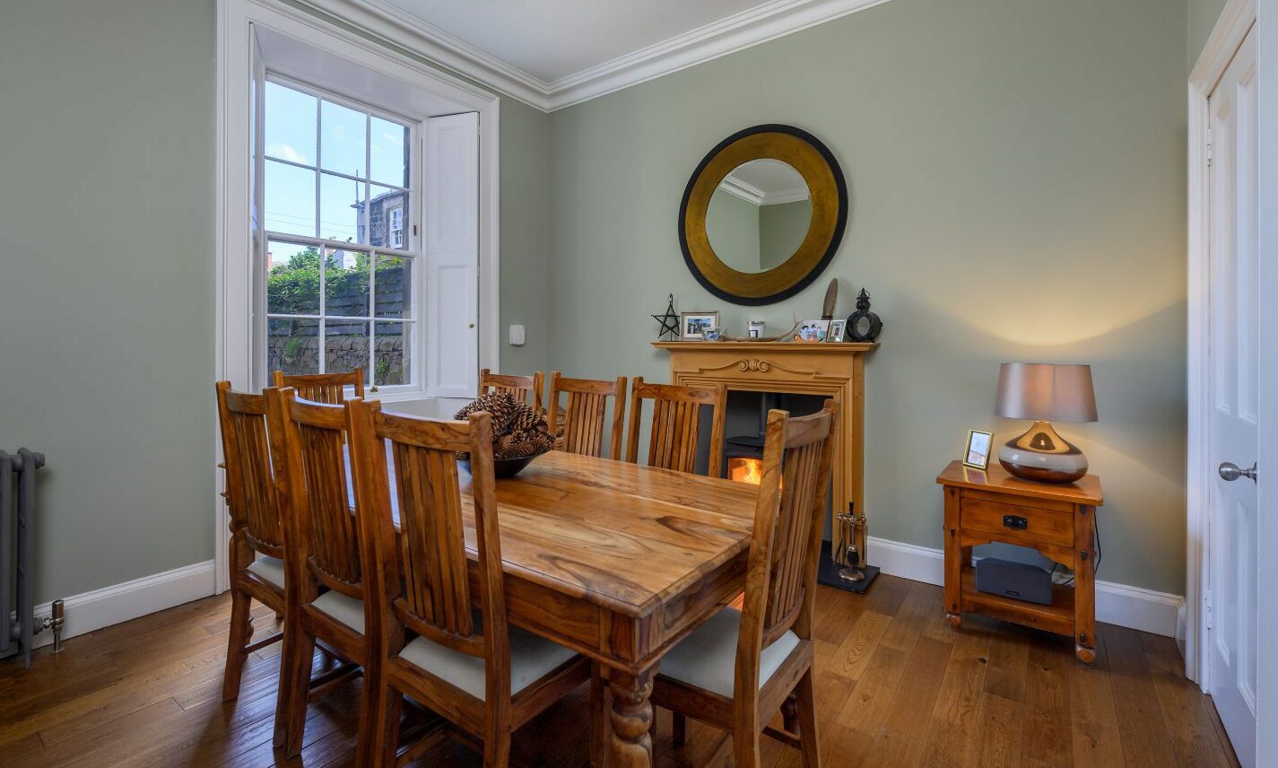 Mansfield Place: Perth townhouse on the River Tay