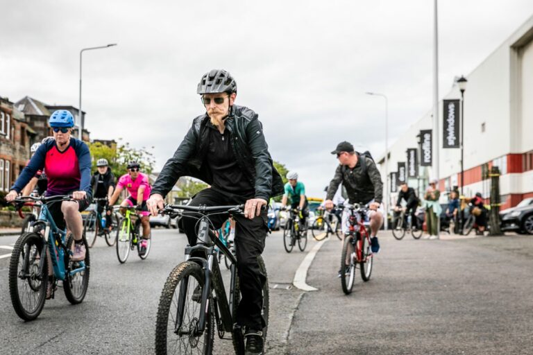 Funeral held for Dunfermline cyclist Rab Wardell