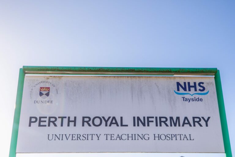 Perth doctor driving force behind two new hospitals in Iraq