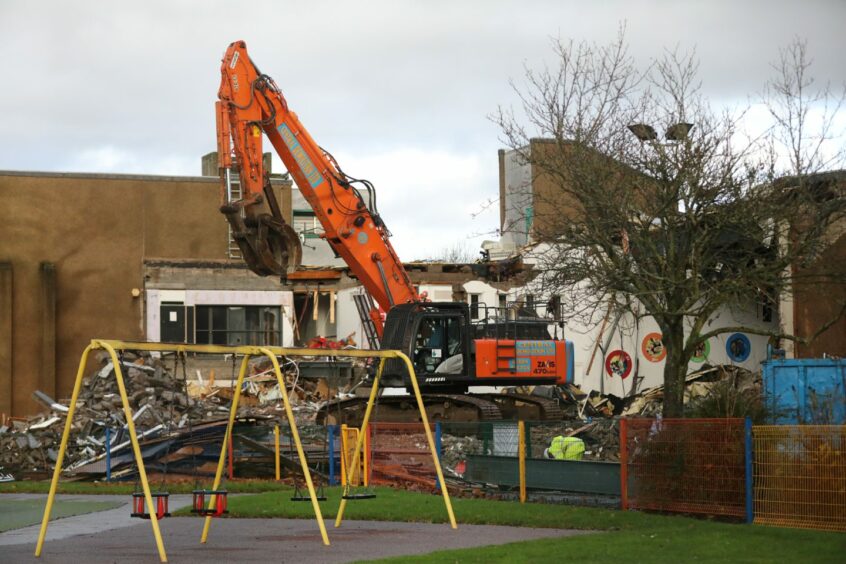 Bulldozers begin work to flatten Forfar's Lochside leisure centre