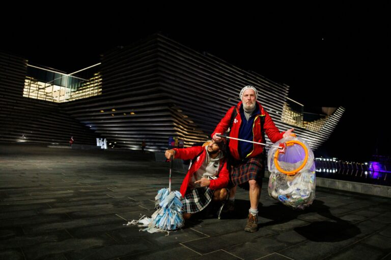 Duo pick up 800 face masks in walk from Dover to Dundee