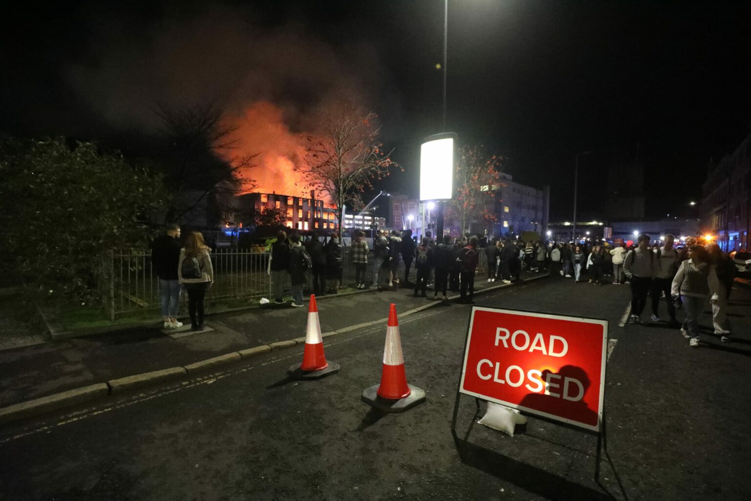 Dundee fire: Blaze tears through former Robertson's furniture store