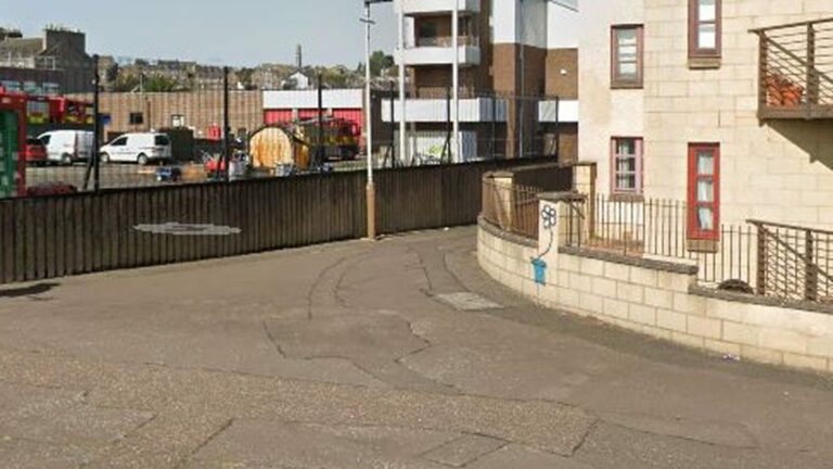 Suspect wanted after assault and robbery in Dundee's West End