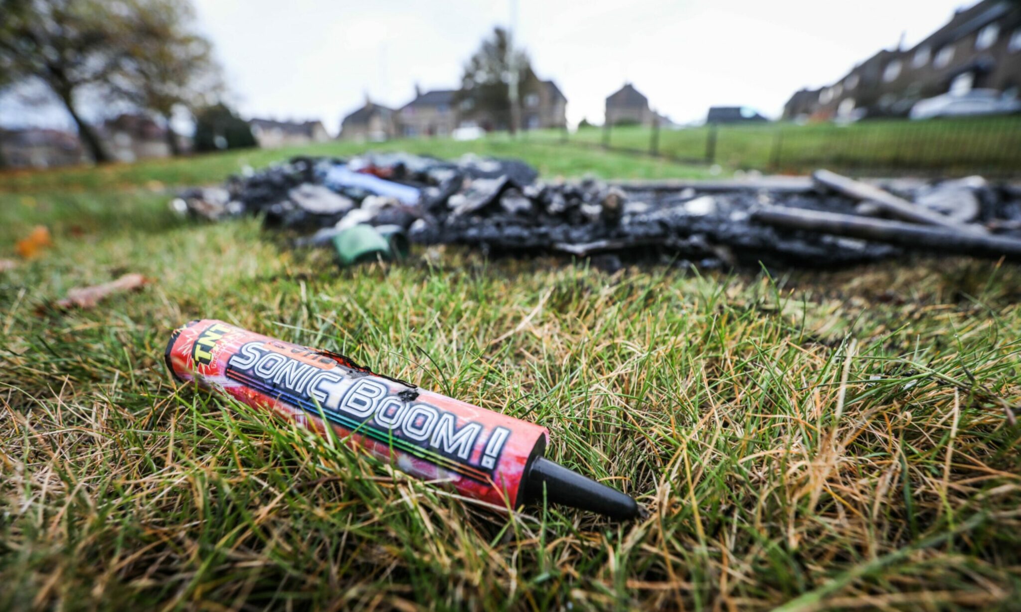 Dundee fire chiefs advise public to attend organised firework displays
