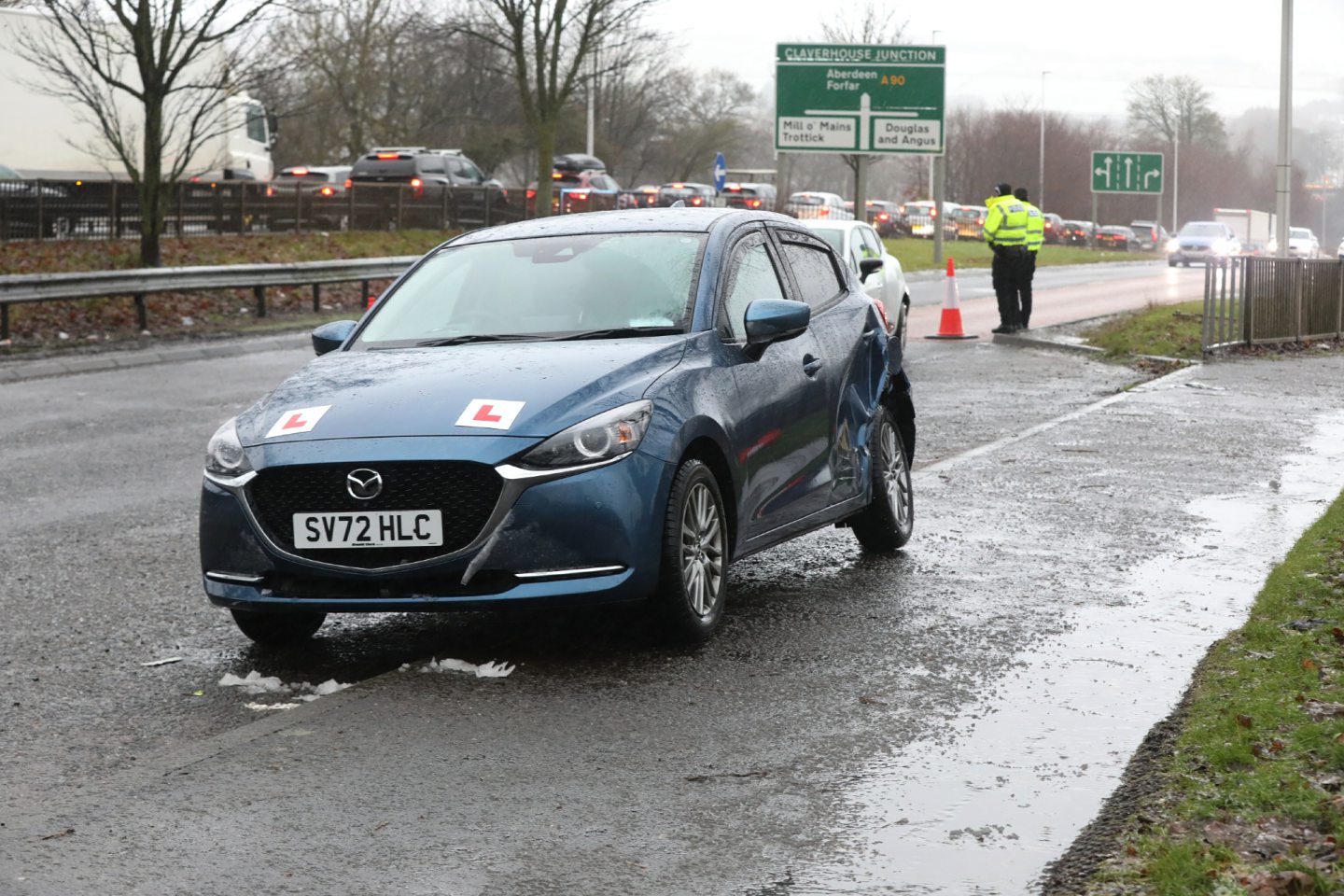 Tailbacks on A90 at Forfar Road in Dundee after crash - The Courier