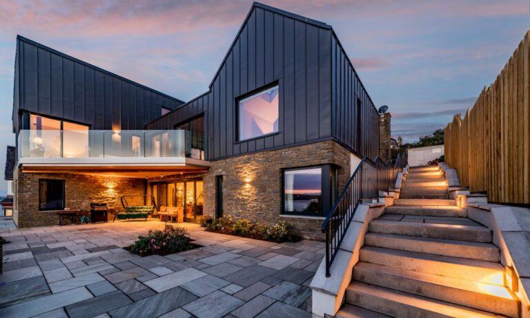 Amazing home in Wormit has stunning views over the Tay