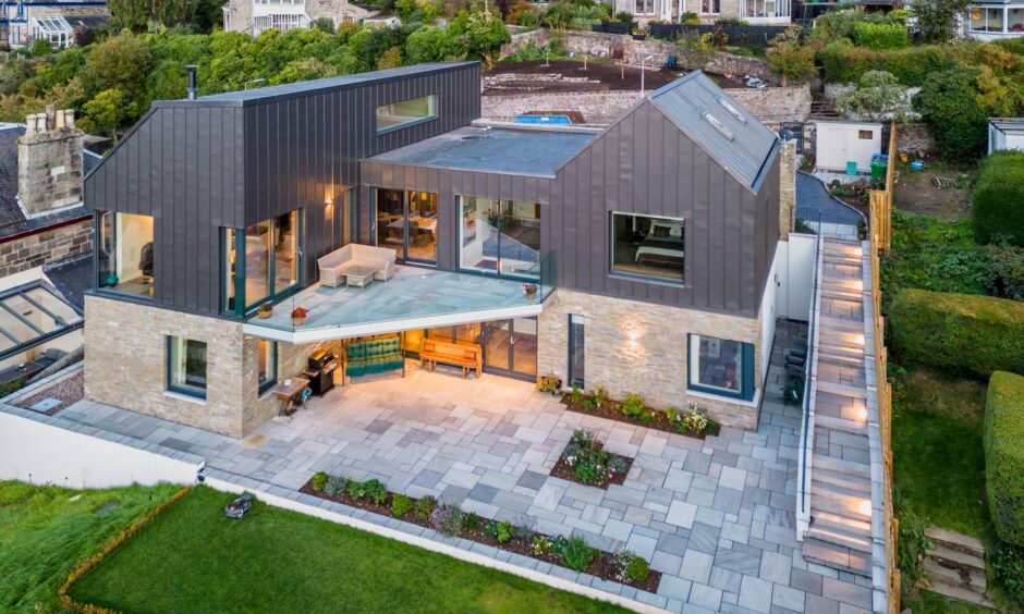 Amazing home in Wormit has stunning views over the Tay