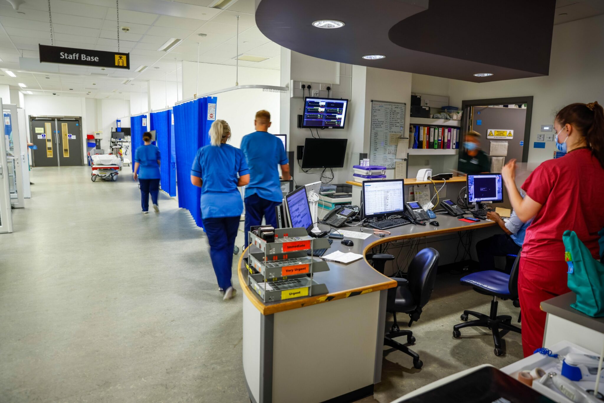 Covid: NHS Fife staff abused for asking visitors to wear masks