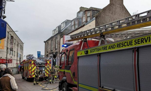 Police investigate Sunday afternoon shop fire in Dunfermline - The Courier