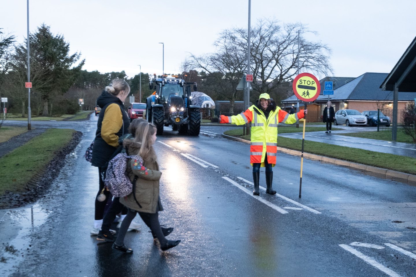 OAP offers to pay 10% of lollipop lady's wages in Edzell primary campaign