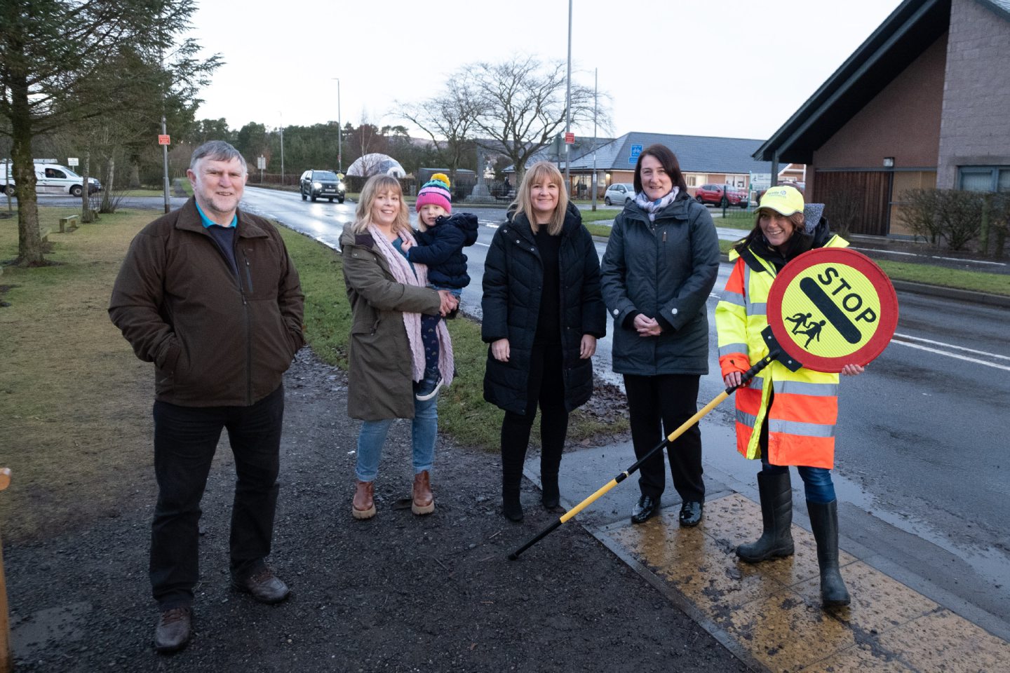 OAP offers to pay 10% of lollipop lady's wages in Edzell primary campaign