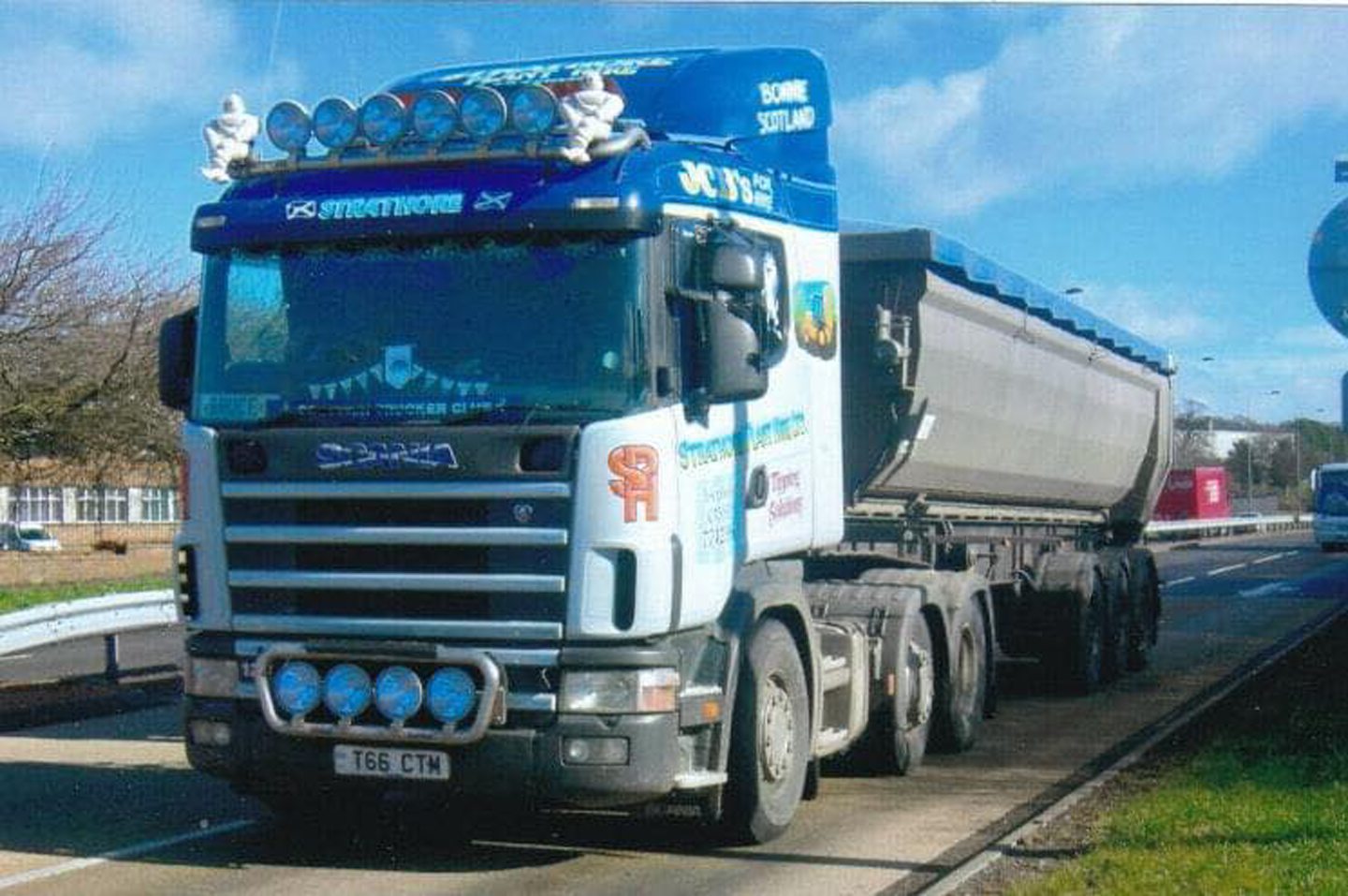 15-times cocaine limit lorry driver blacked out on notorious Fife road