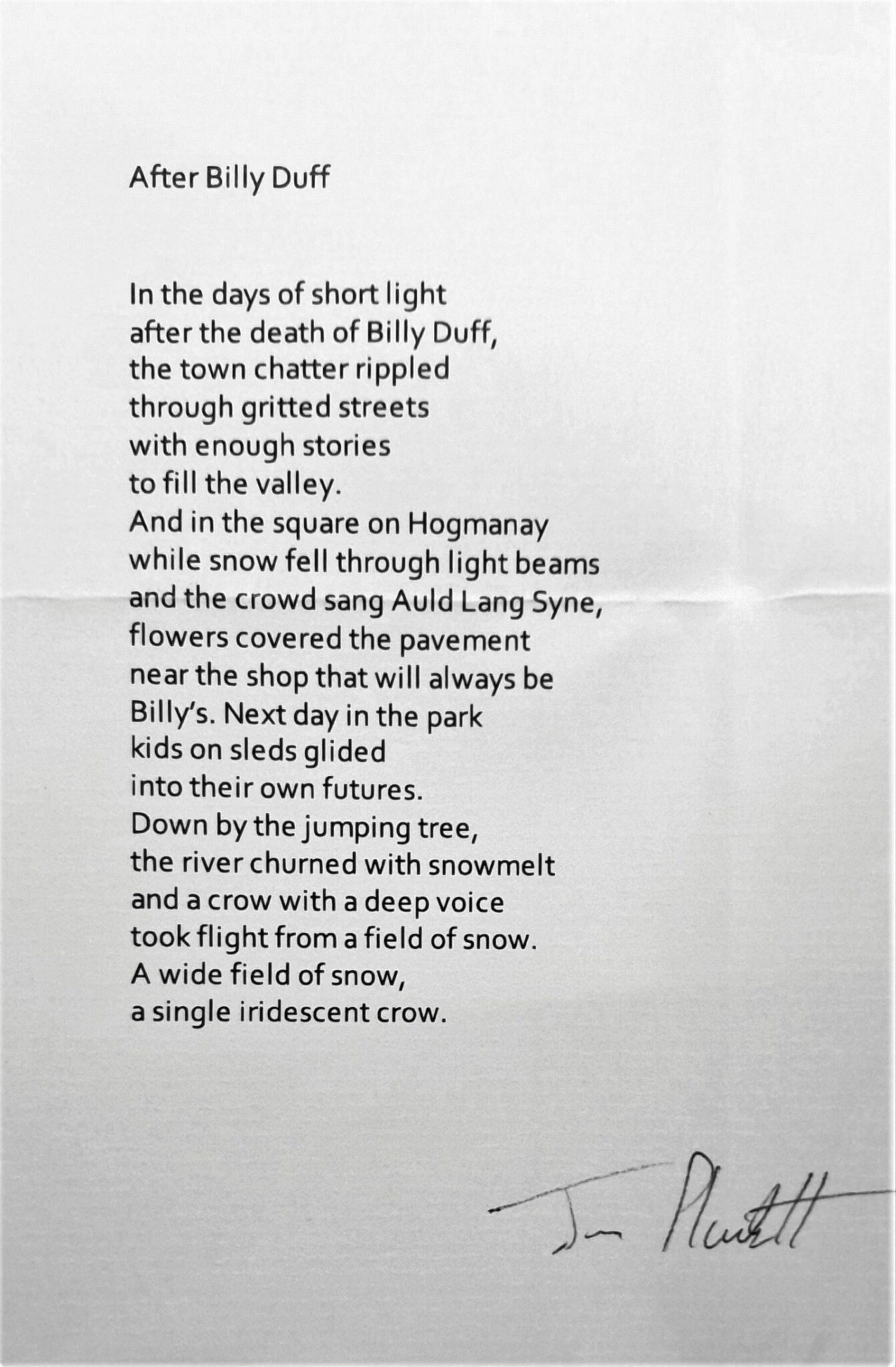 Mystery bench tribute shows love for Aberfeldy newsagent Billy Duff