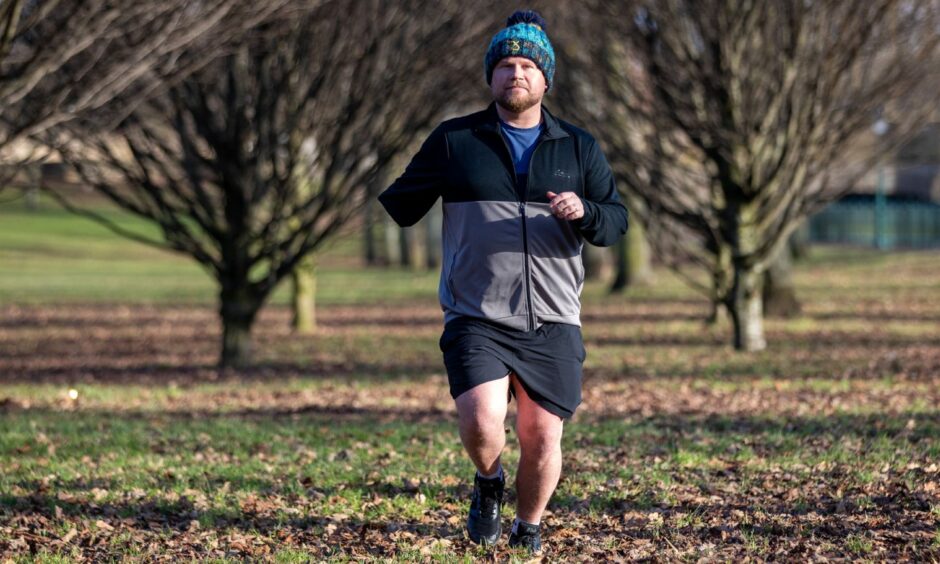 Para-athlete's 5k-a-day for Cupar Foodbank after beating illness