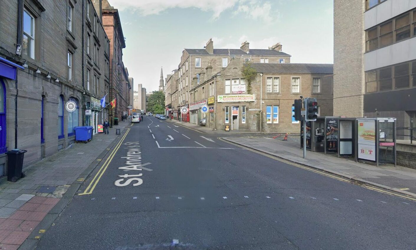 Man, 32, hurt in robbery on St Andrews Street, Dundee