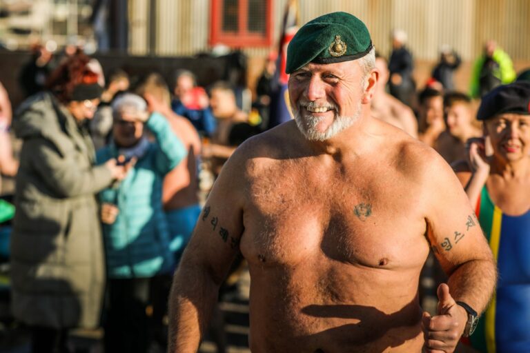 Cold Dip Commando Tim drops into Arbroath on charity mission