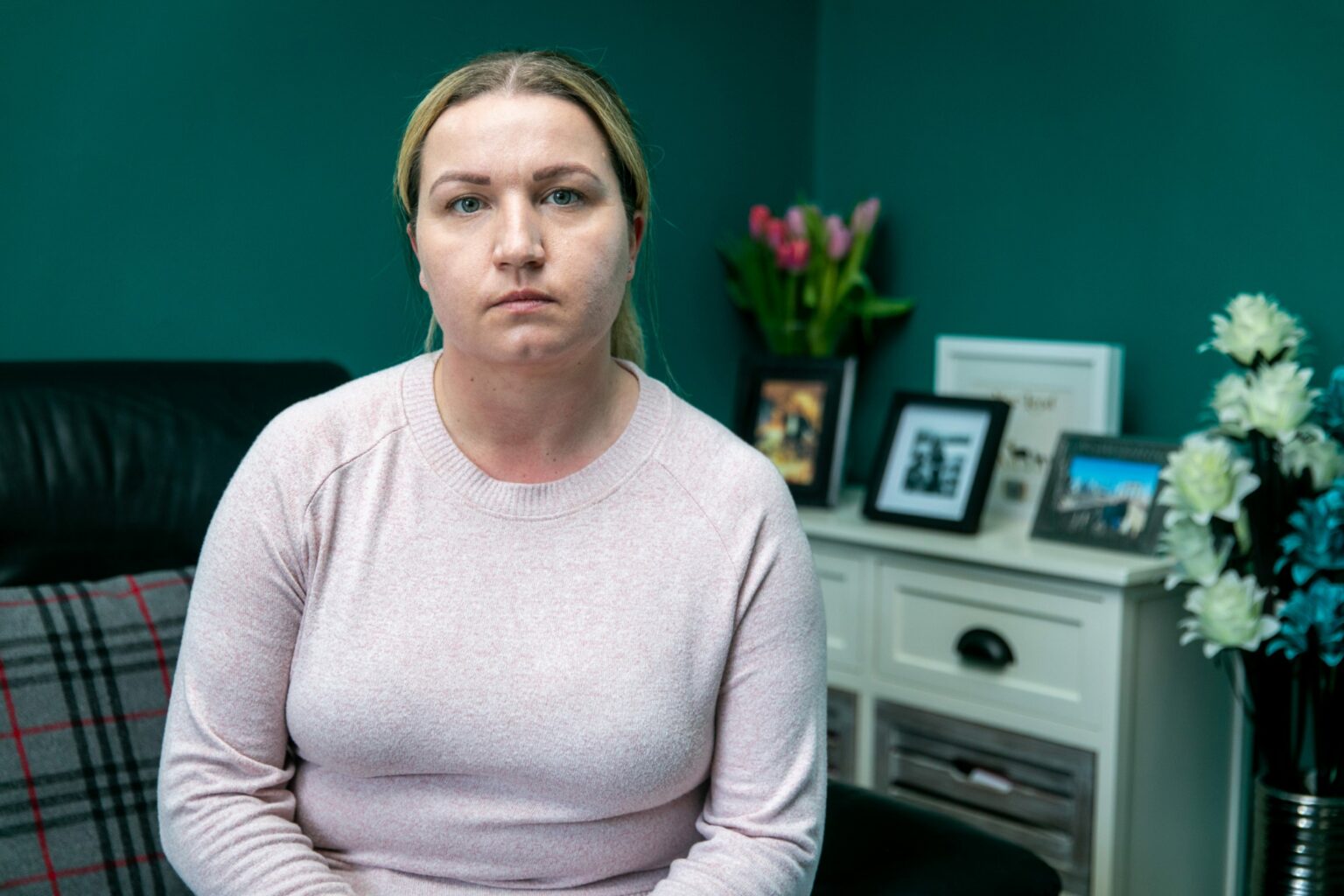 Rosyth woman distraught at funeral director's headstone error