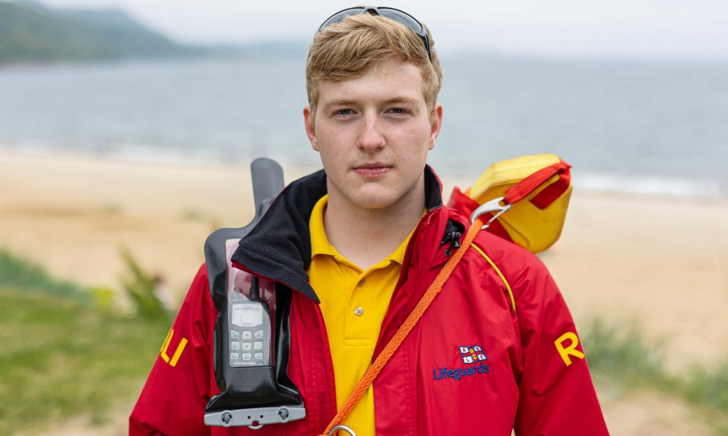 Moment Broughty Ferry lifeguard saved paddleboarders