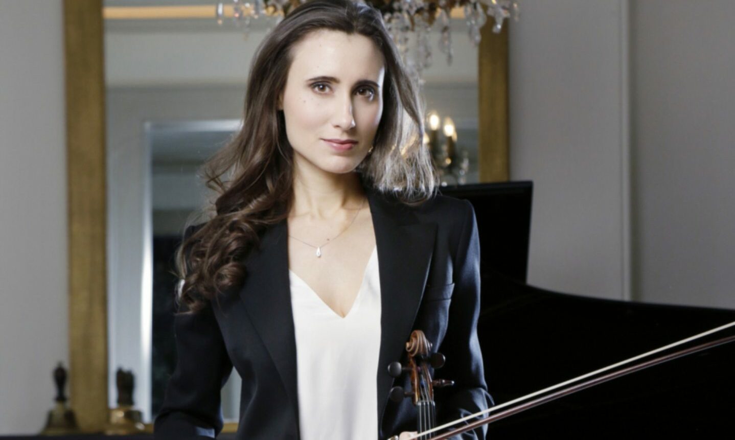 REVIEW: Violinist Jennifer Pike's concert in Perth was a 'start-to ...
