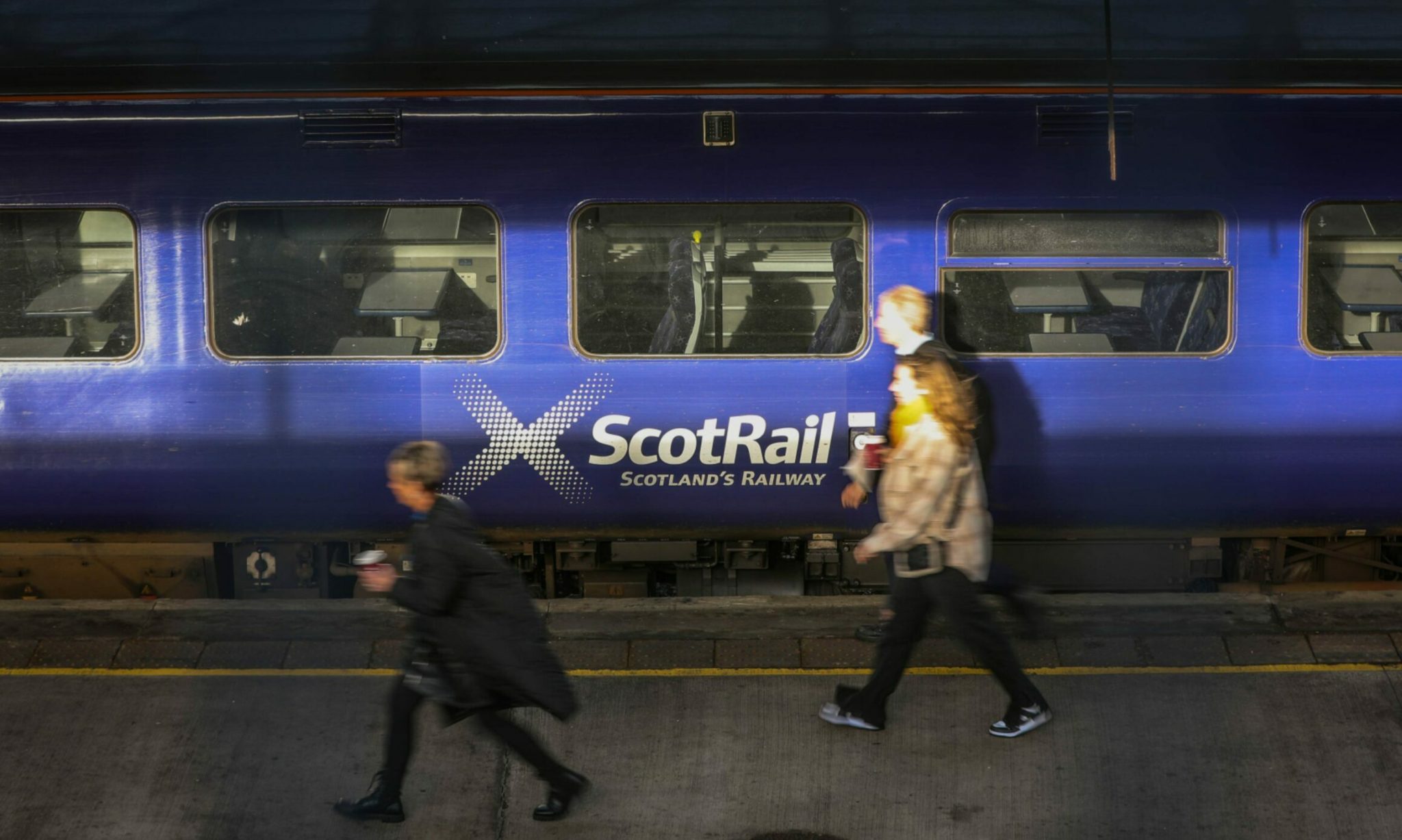 Passengers 'crammed in like sardines' on Perth and Fife train