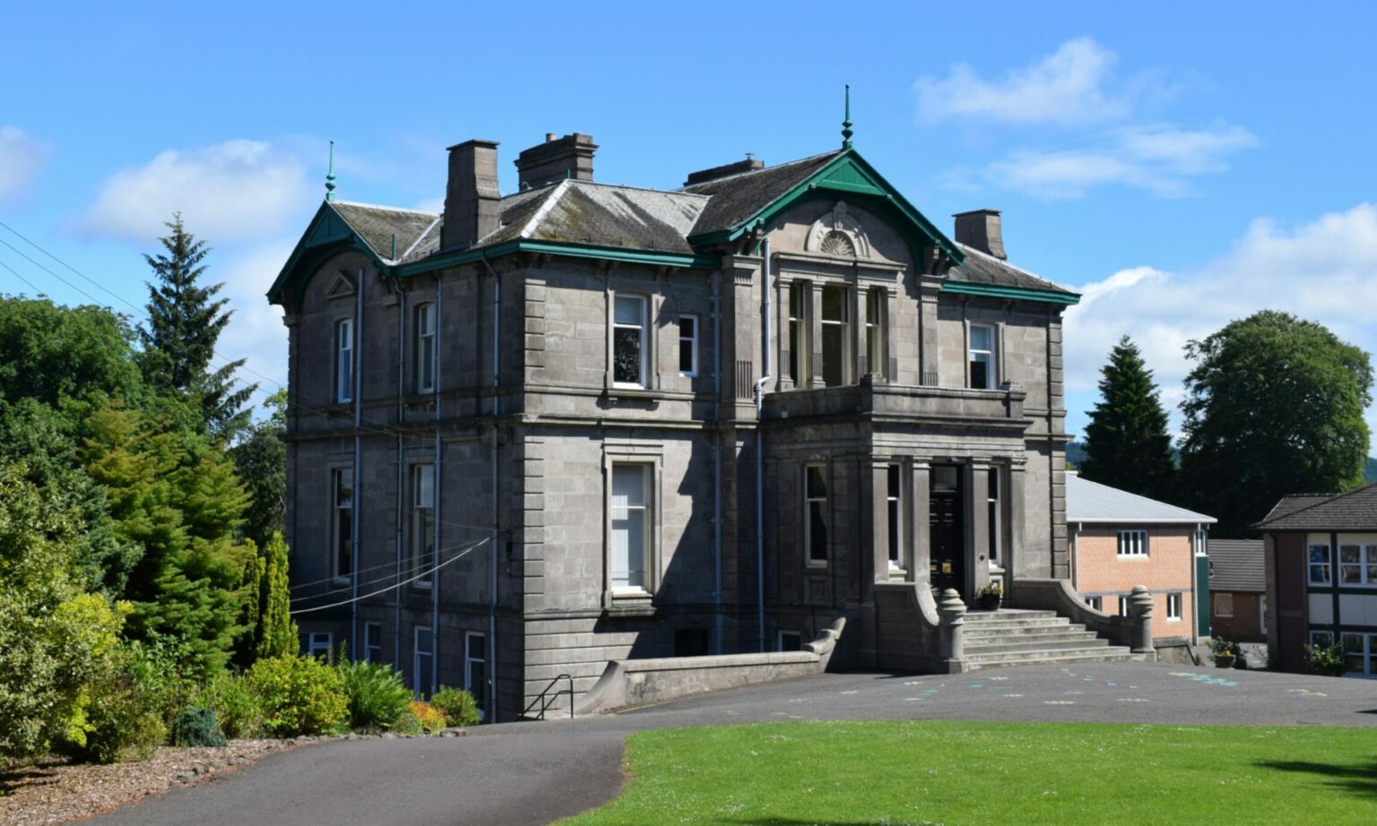 Craigclowan School education 'set apart' in inspection report