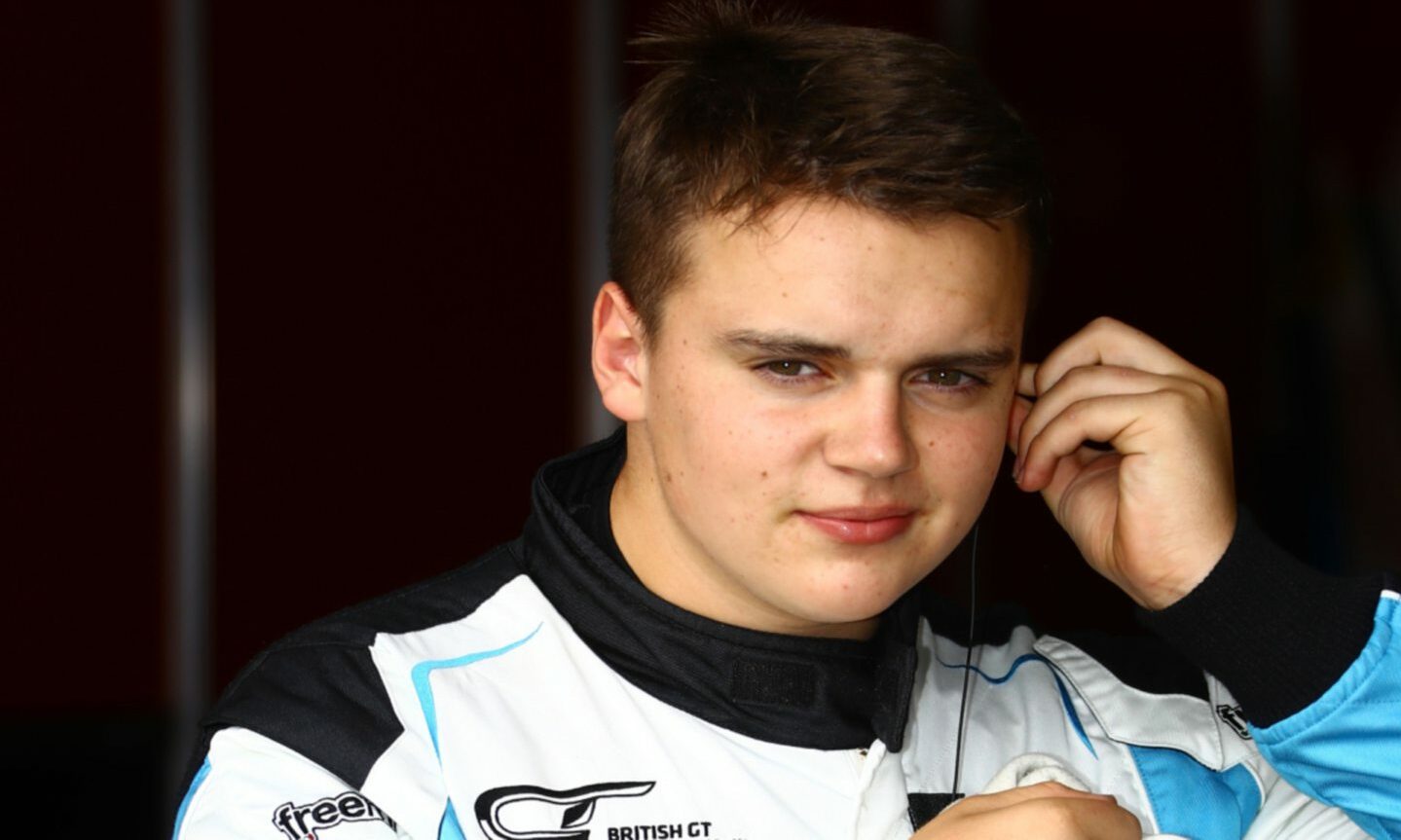 Dundee racing star fined after speeding off from Perth shake bar