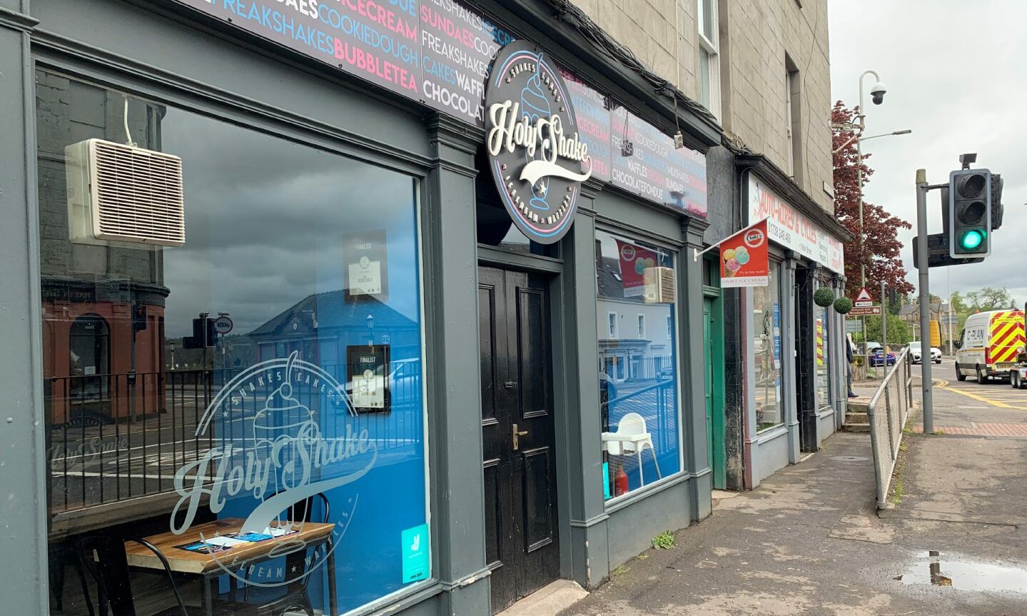 Dundee racing star fined after speeding off from Perth shake bar