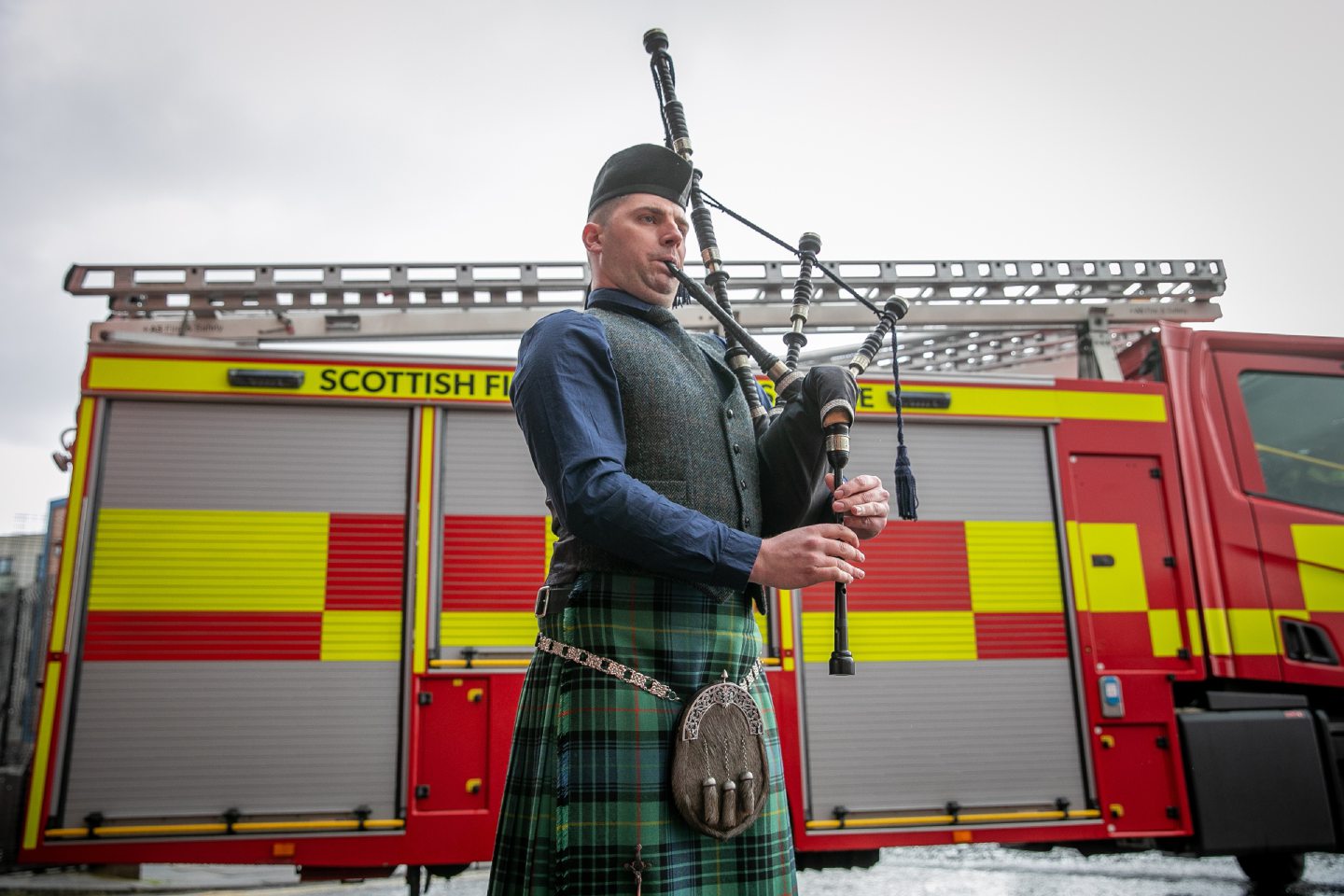Brave Dundee firefighter recalls 'nightmare' jute warehouse fire
