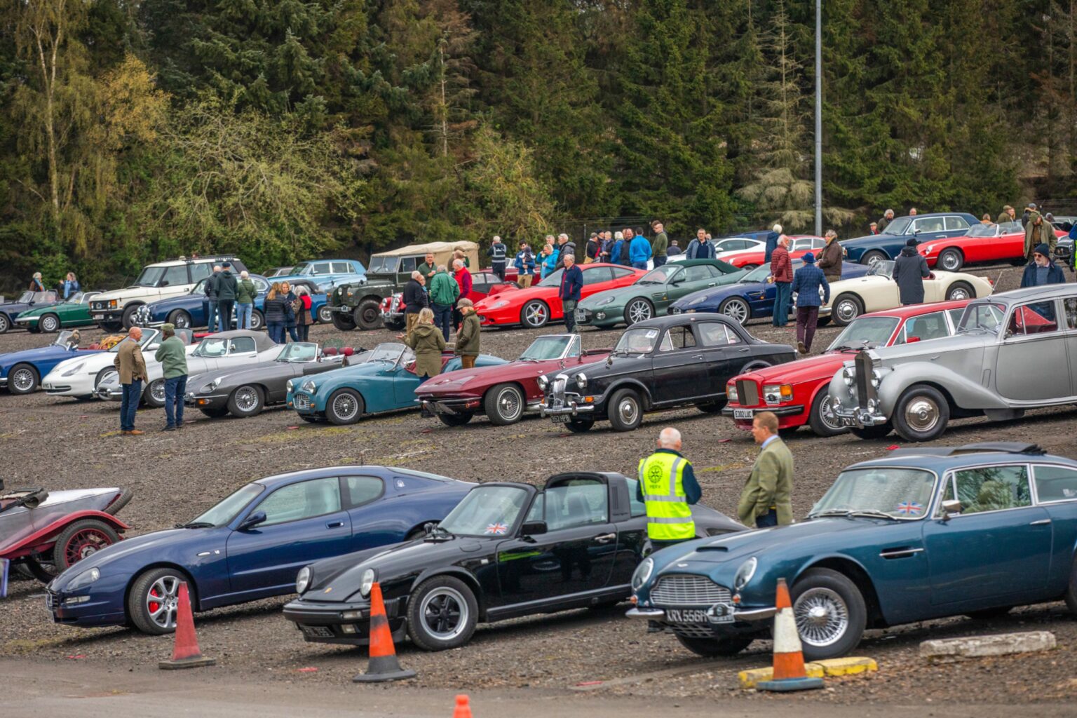Pictures: 120 vehicles take part in Perthshire Classic Cars Tour