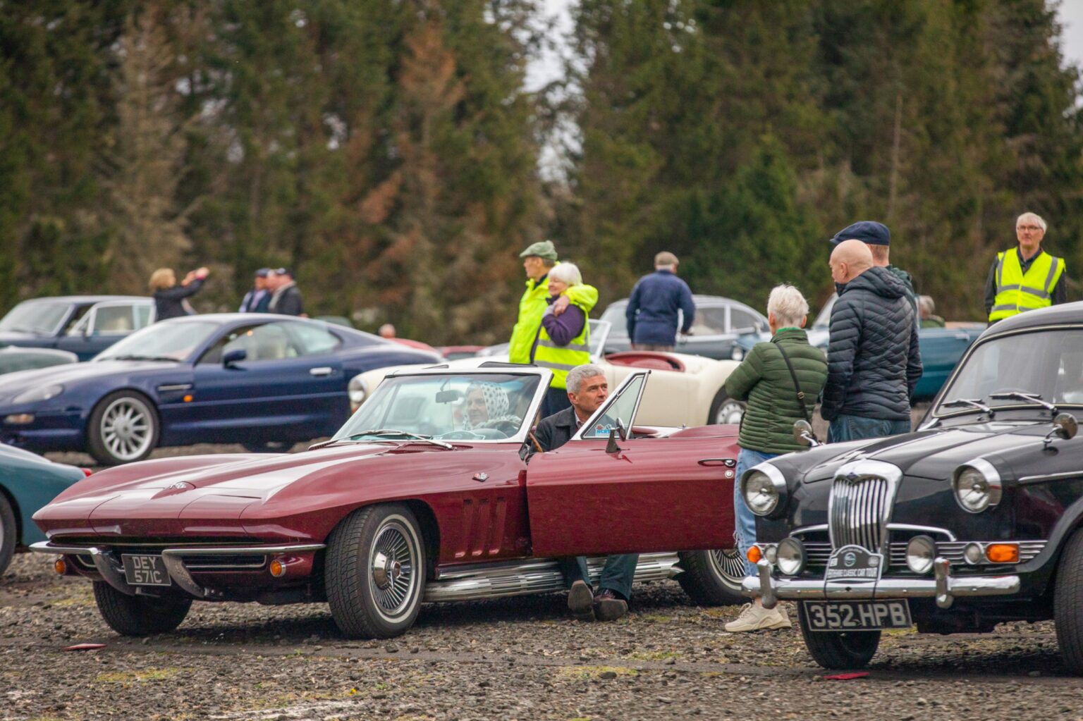 Pictures: 120 vehicles take part in Perthshire Classic Cars Tour
