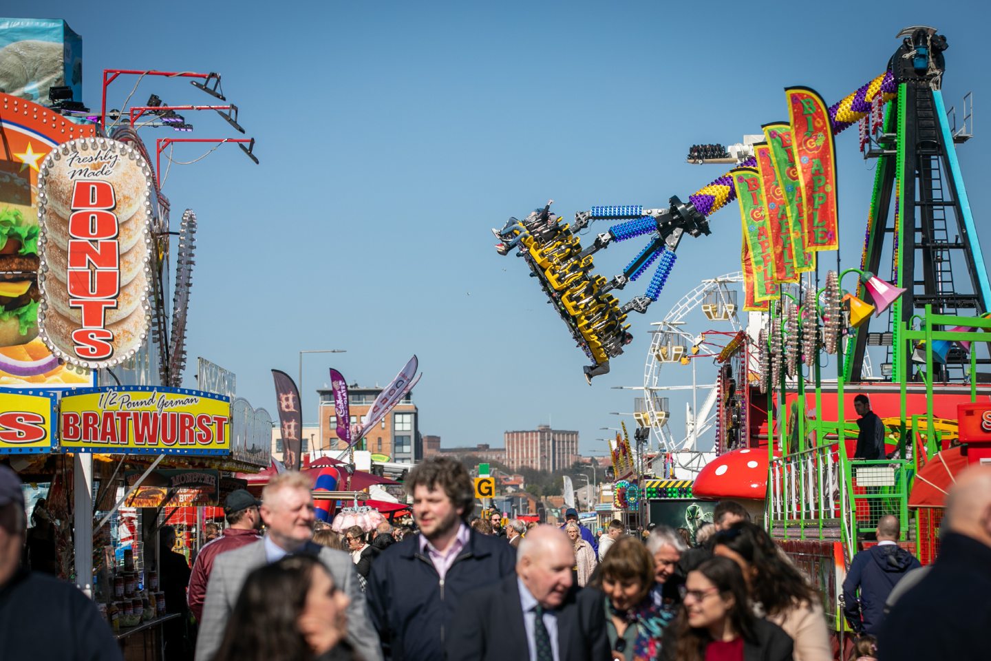 Best pictures as Links Market returns to Kirkcaldy
