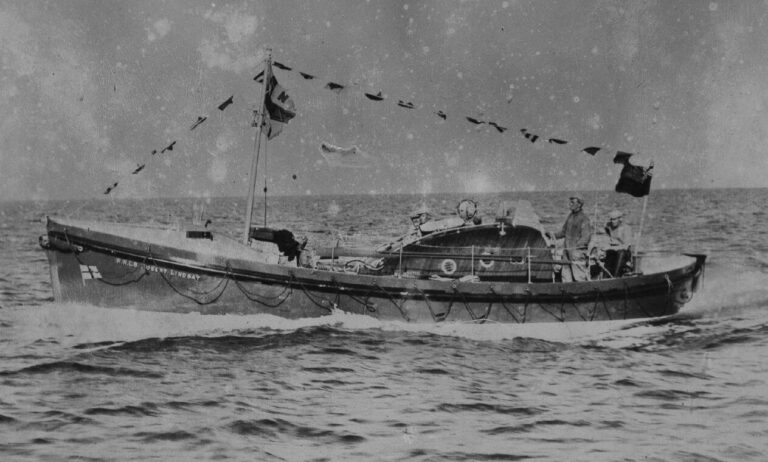 Memorial service to mark Arbroath lifeboat disaster 70th anniversary