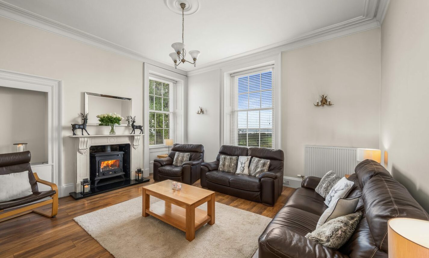 Balruddery Farmhouse: handsome country home near Dundee and Perth
