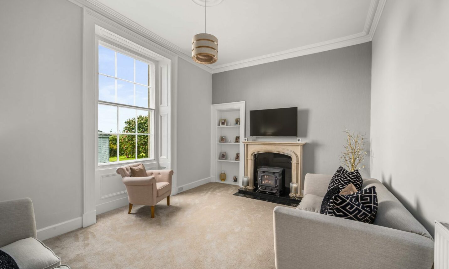 Balruddery Farmhouse: handsome country home near Dundee and Perth
